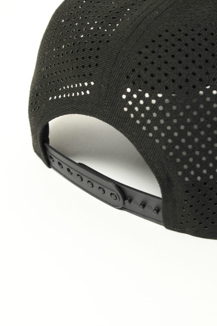 ニューエラ(NEW ERA) ゴルフ キャップ レーザー パフォーテッド スクエアロゴ ブラック 12674588 【国内正規品】【2021年 ...