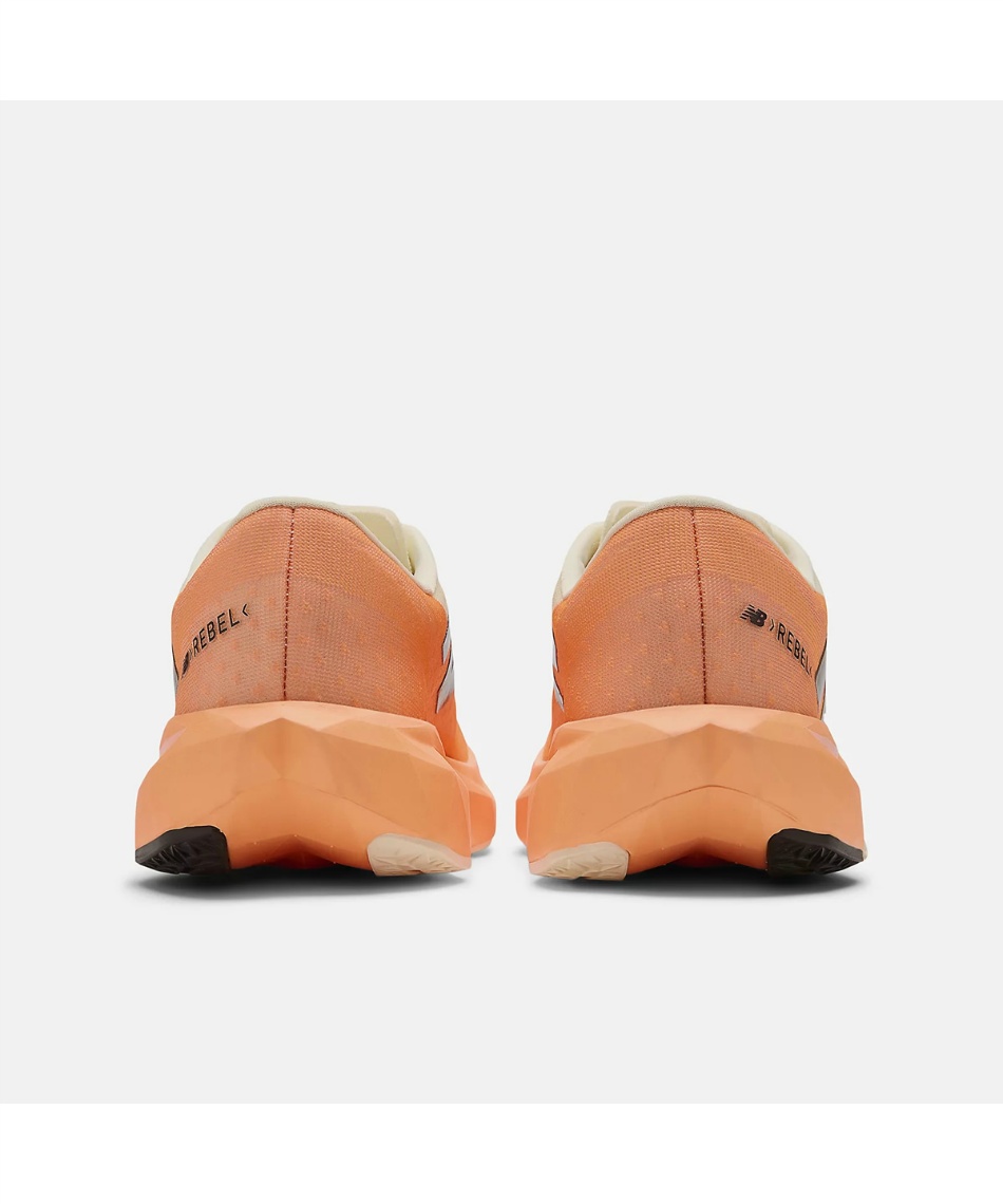 ランニングシューズ FuelCell Rebel v4 WFCXCC4 B | スポーツ用品ならヒマラヤオンラインストア【公式】