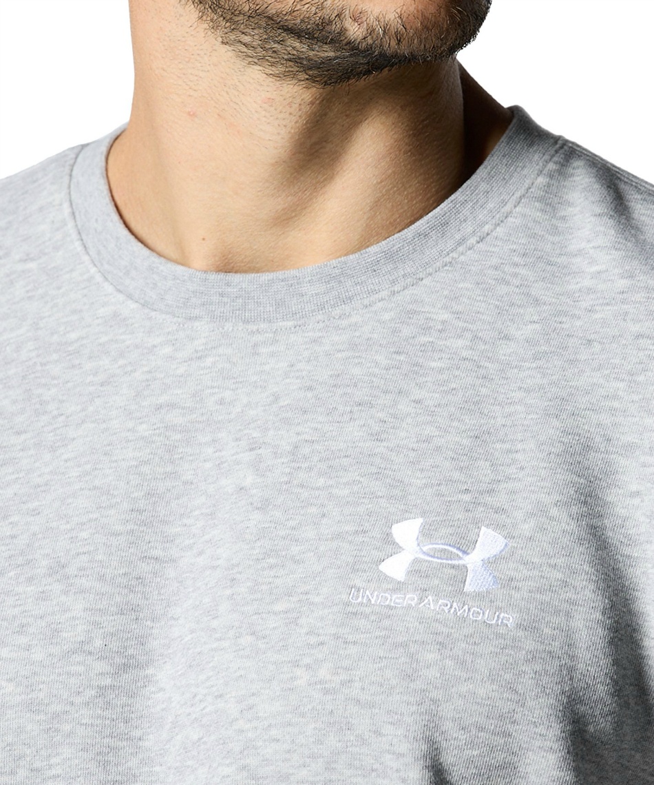 スウェットトレーナー UAエッセンシャルテリー クルー 1384821-012