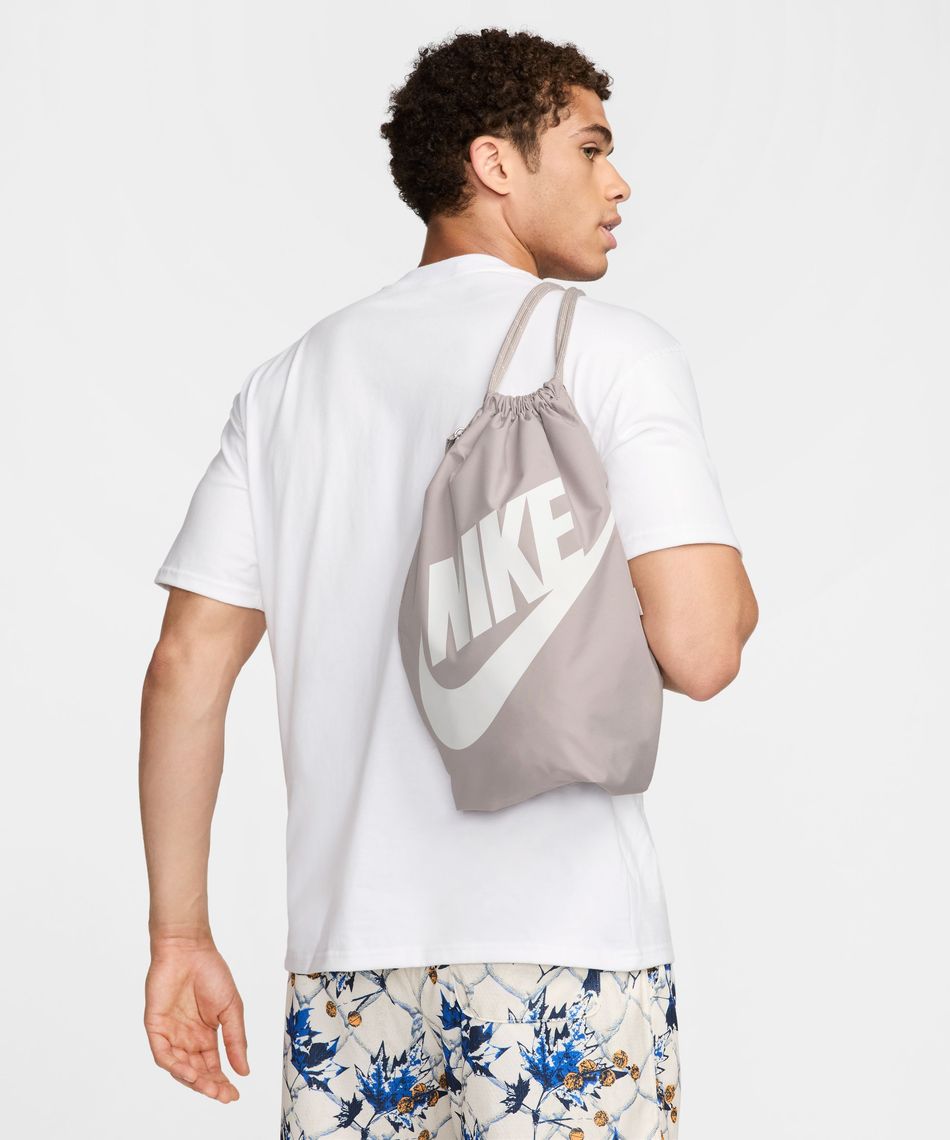 ナップサック ヘリテージ ジムサック DC4245-009 | スポーツ用品ならヒマラヤオンラインストア【公式】