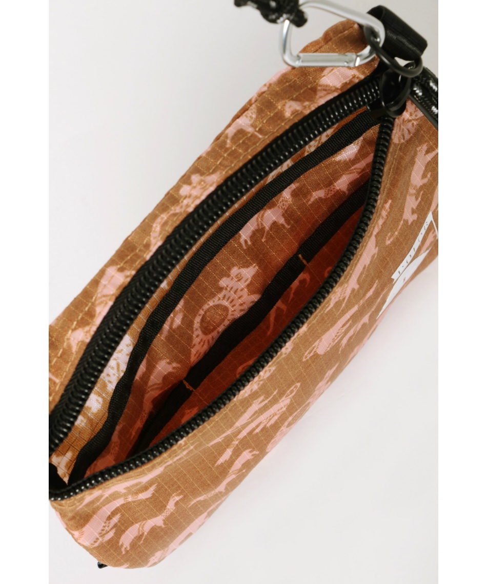 ポーラー(POLER) ショルダーバッグ STUFFABLE POUCH 233MCV0107-BRN 【国内正規品】 | スポーツ用品ならヒマラヤオンラインストア【公式】